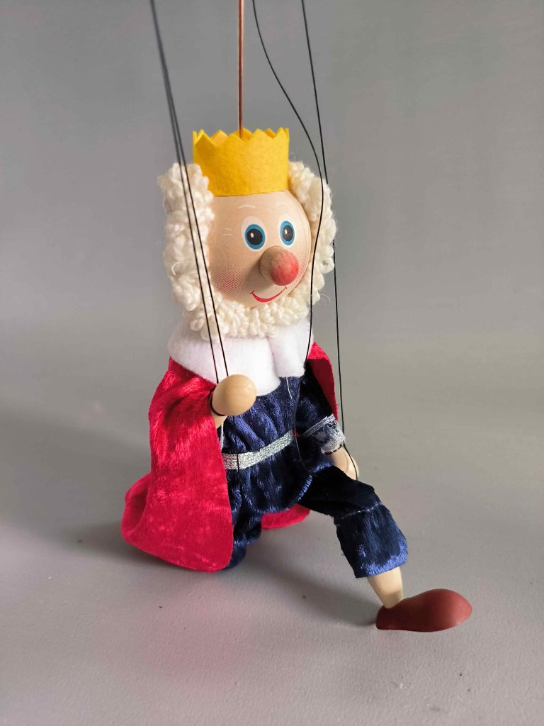 King - Majestic Star of Puppetry Tales | AxaMarionettes