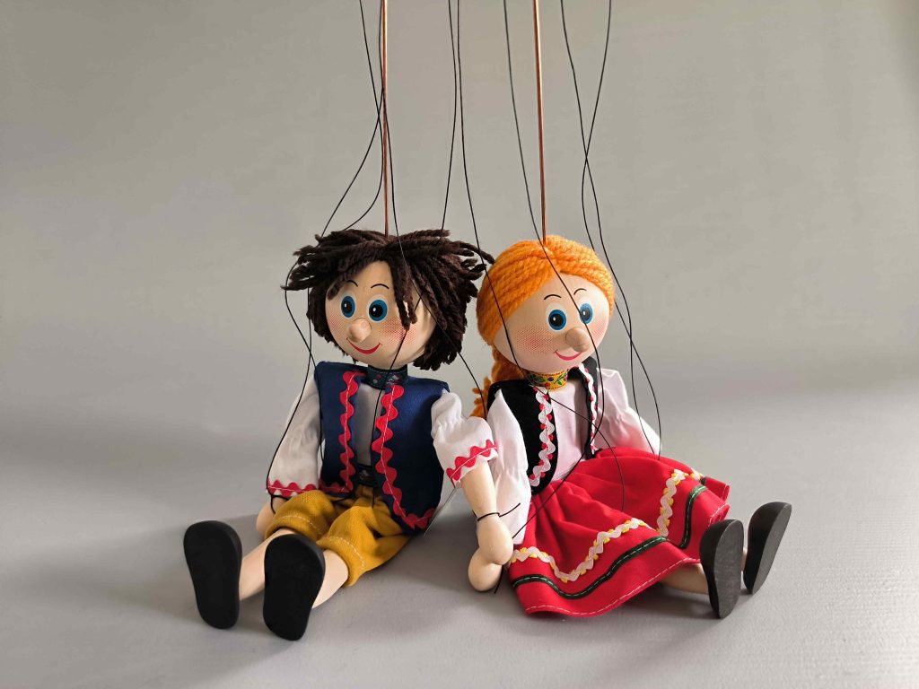 Village Couple - 2 Czech Folk Puppets | AxaMarionettes